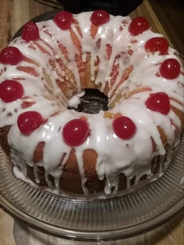 Cherry 7 Up Pound Cake – alldelish